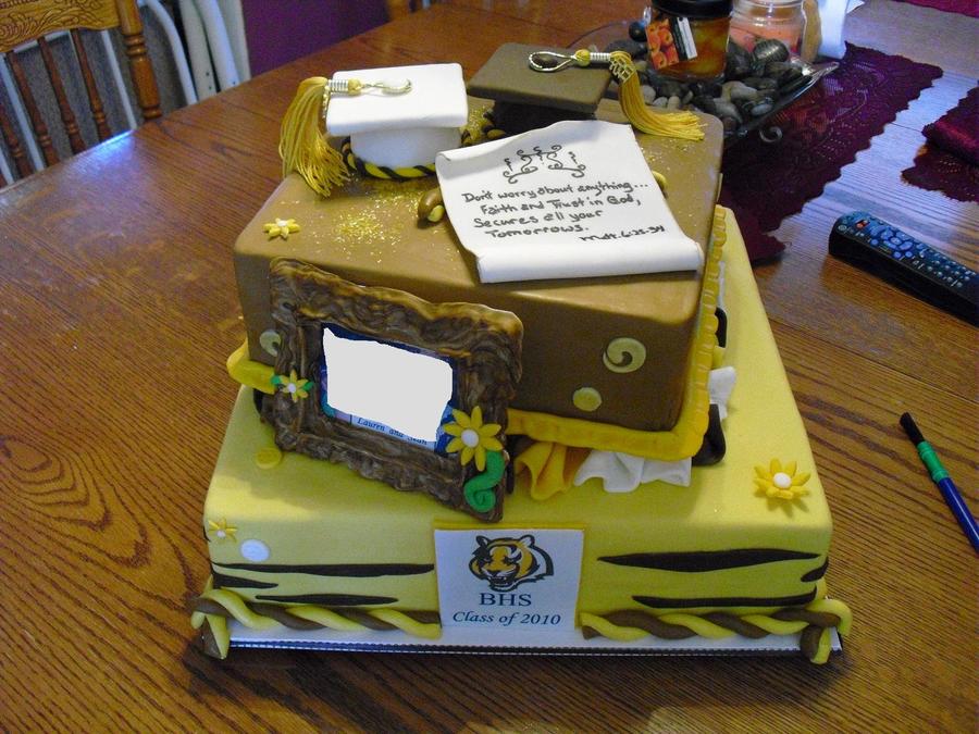 Grad Cake - CakeCentral.com