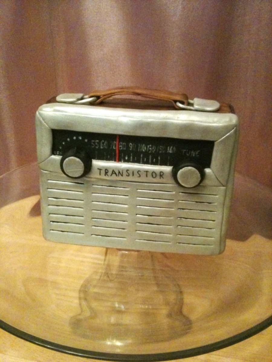 1960 Transistor Radio - CakeCentral.com