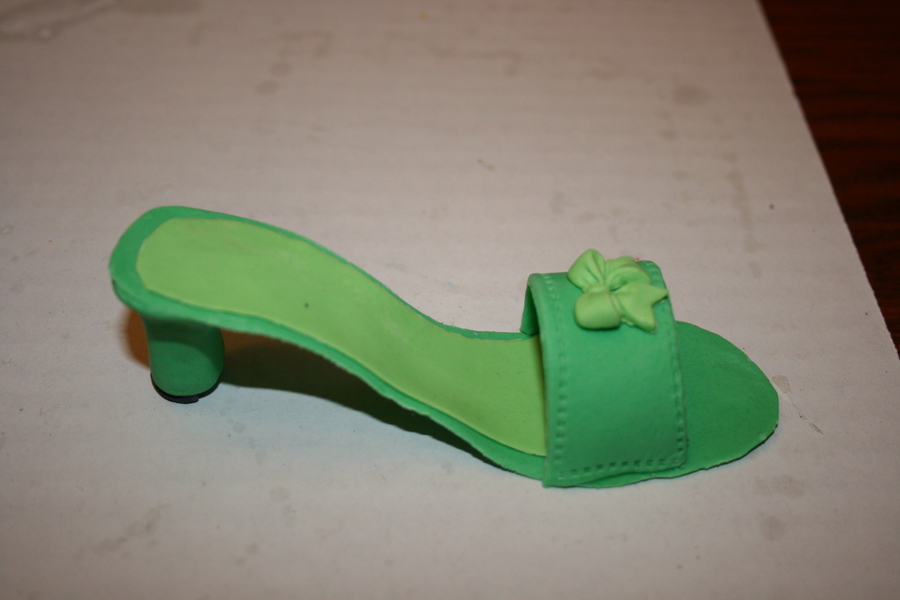 Gumpaste Shoe - CakeCentral.com