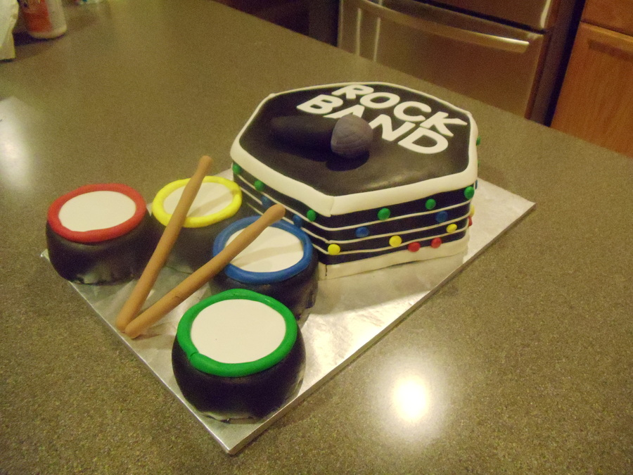 Rock Band Cake - CakeCentral.com