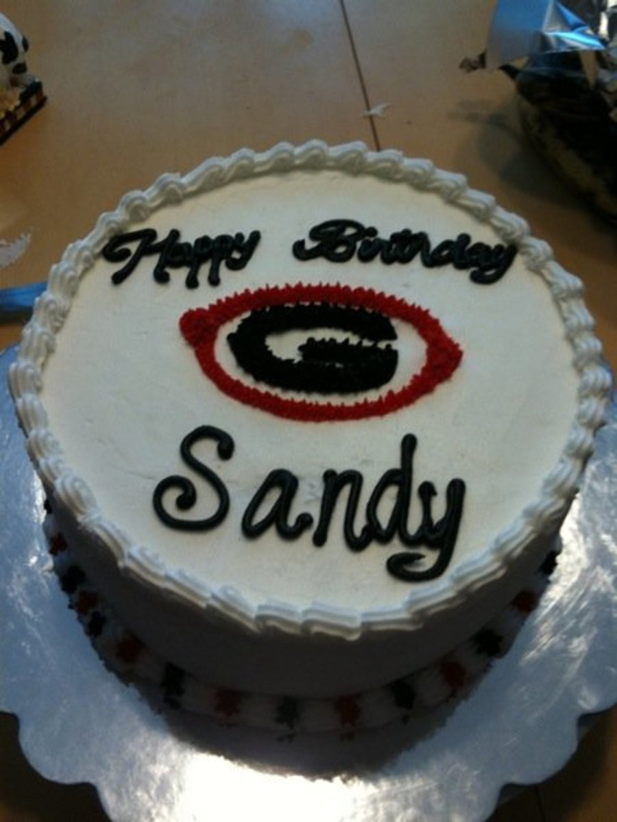 Uga "g" Cake - CakeCentral.com