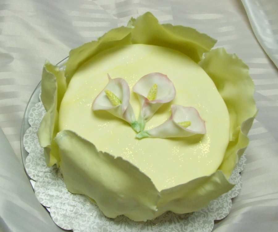 Calla Lily Cake - CakeCentral.com