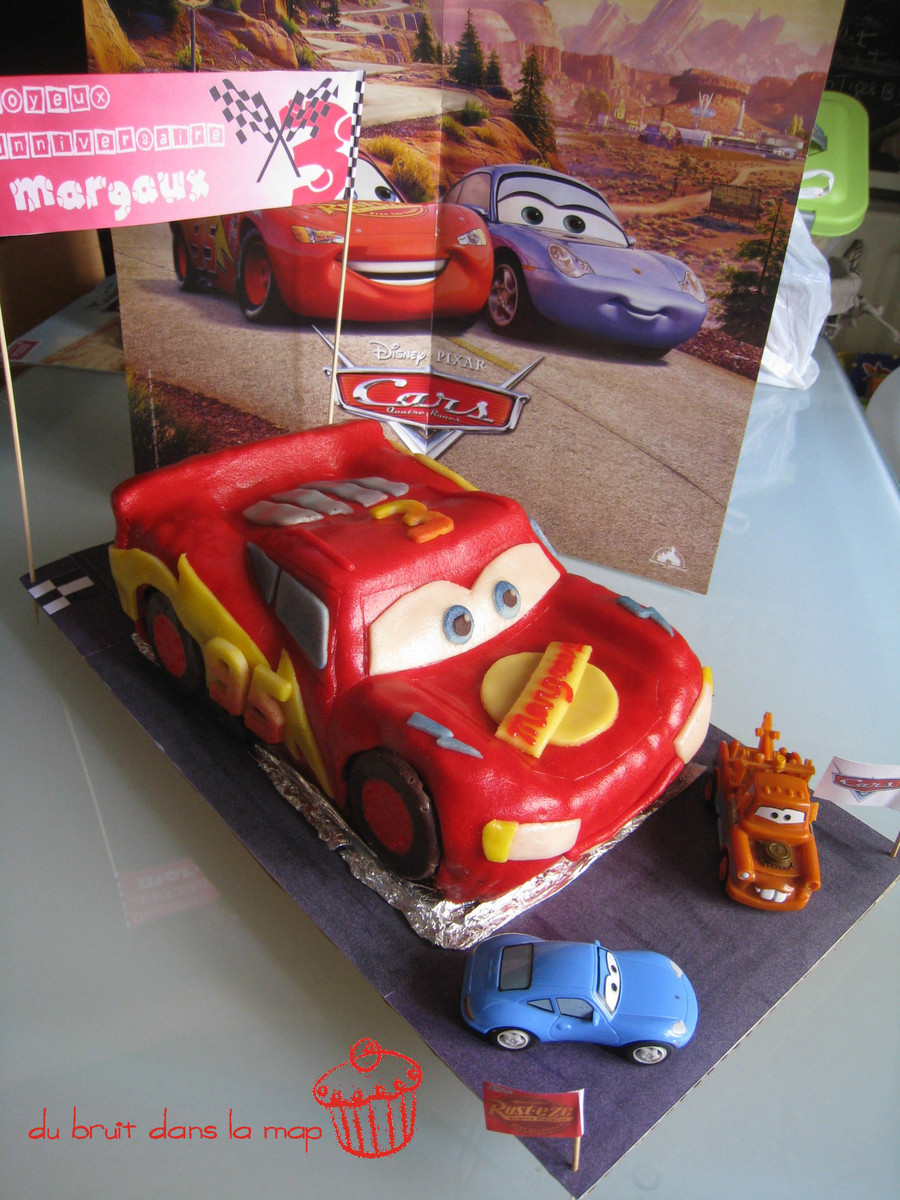 Flash Mcqueen Cars 3D Cake - CakeCentral.com