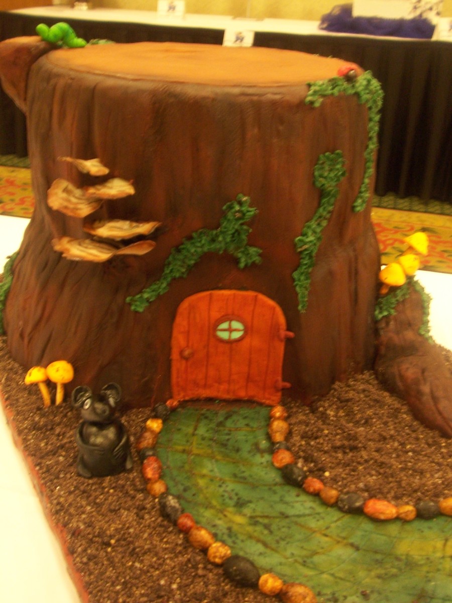 Tree Stump Cake - CakeCentral.com