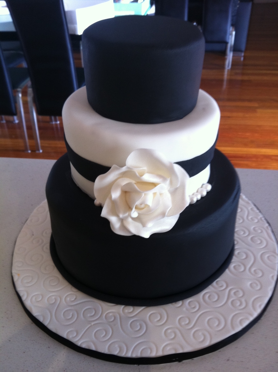 Black & White Cake With White Roses - CakeCentral.com