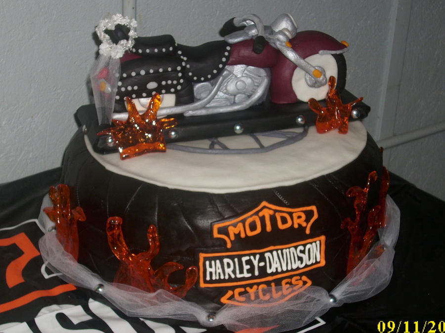 Harley Davidson Cake - CakeCentral.com