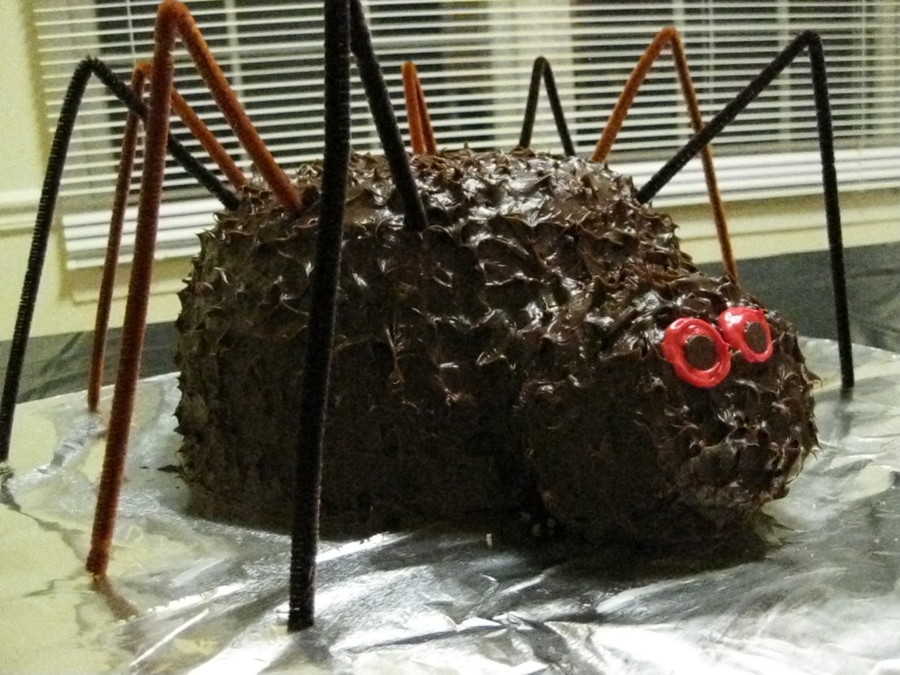 Spooky Spider Cake - CakeCentral.com