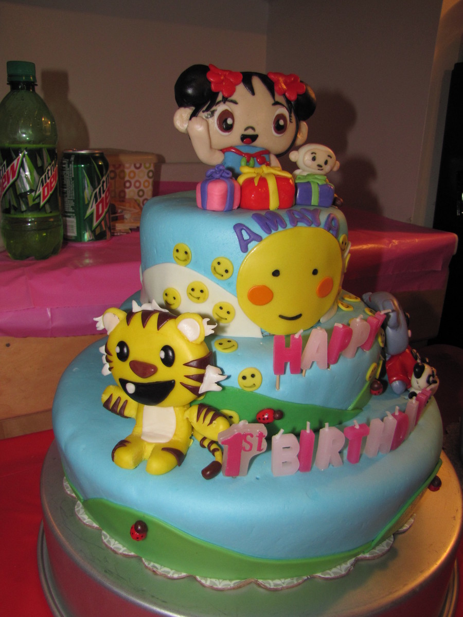 Ni Hao Kai-Lan Cake - CakeCentral.com