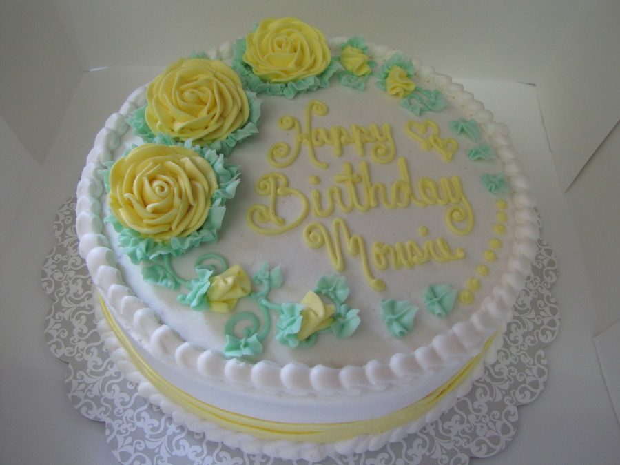 Yellow Roses Cake - CakeCentral.com