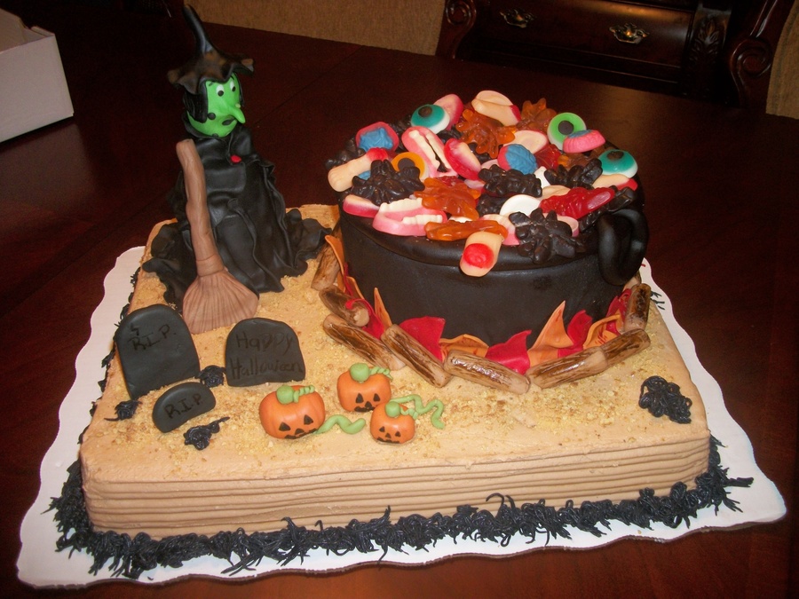 Spooky Witch - CakeCentral.com