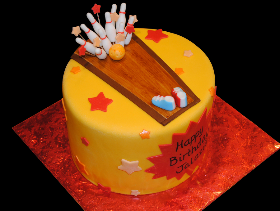 Bowling Blitz! - CakeCentral.com