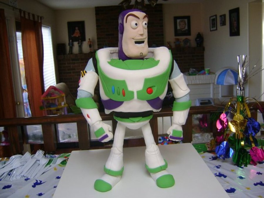 Buzz Lightyear - CakeCentral.com