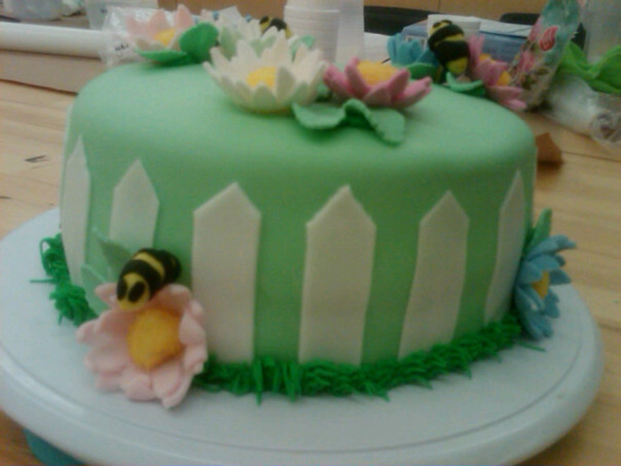 Summer Fun Cake - CakeCentral.com