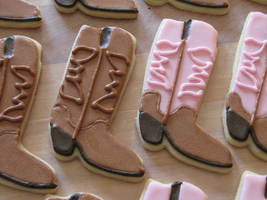 Cowboy Hat & Cowboy Boot Cookies - CakeCentral.com