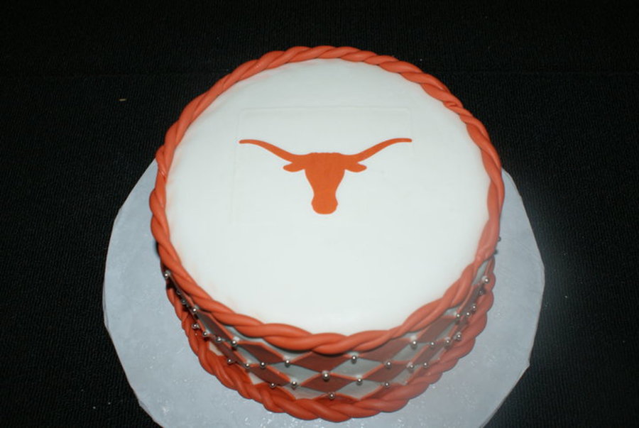 Ut Longhorn Cake - CakeCentral.com