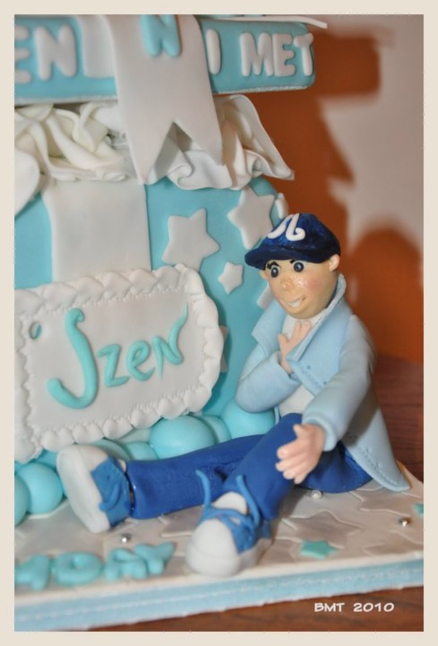 Justin Bieber Theme Birthday Cake - CakeCentral.com