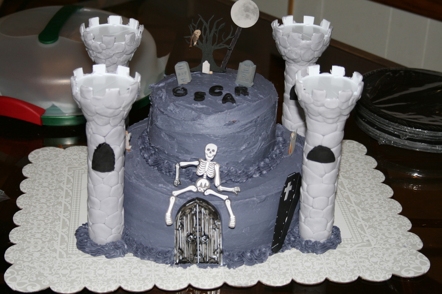 Dracula Cake - CakeCentral.com