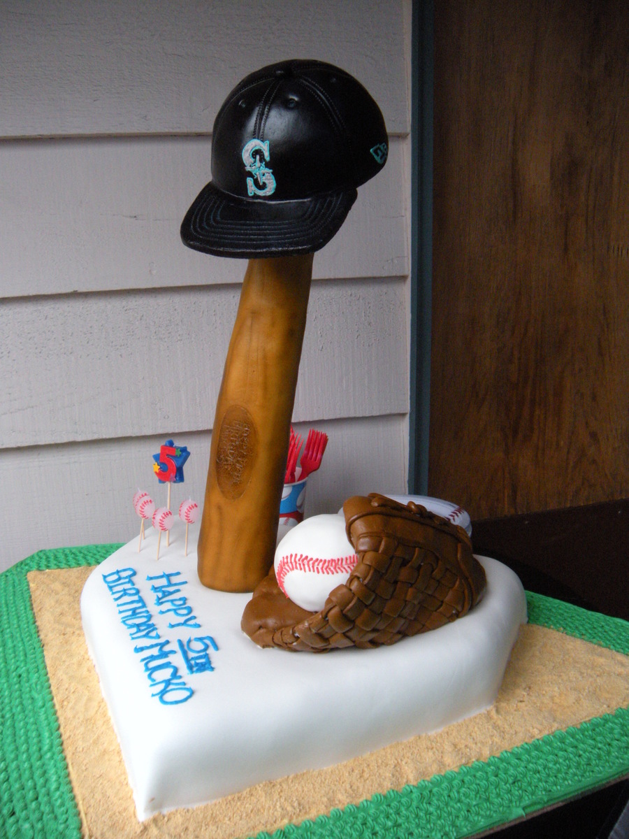 Mariners Cake - CakeCentral.com