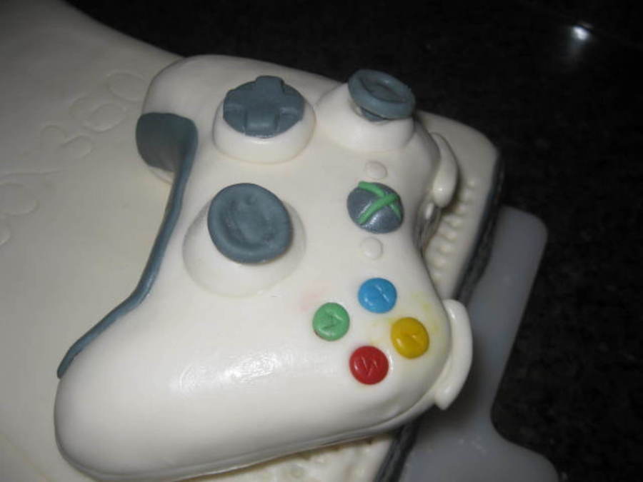 X-Box Controller And Console - CakeCentral.com
