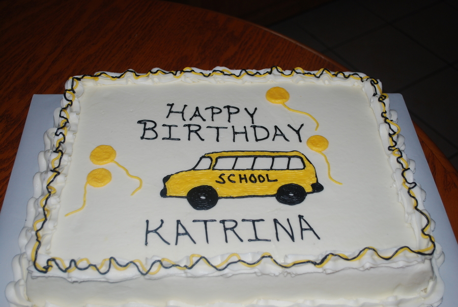 School Bus Birthday Cake - CakeCentral.com