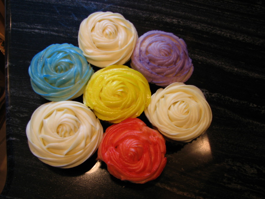 Rose Cupcakes - CakeCentral.com