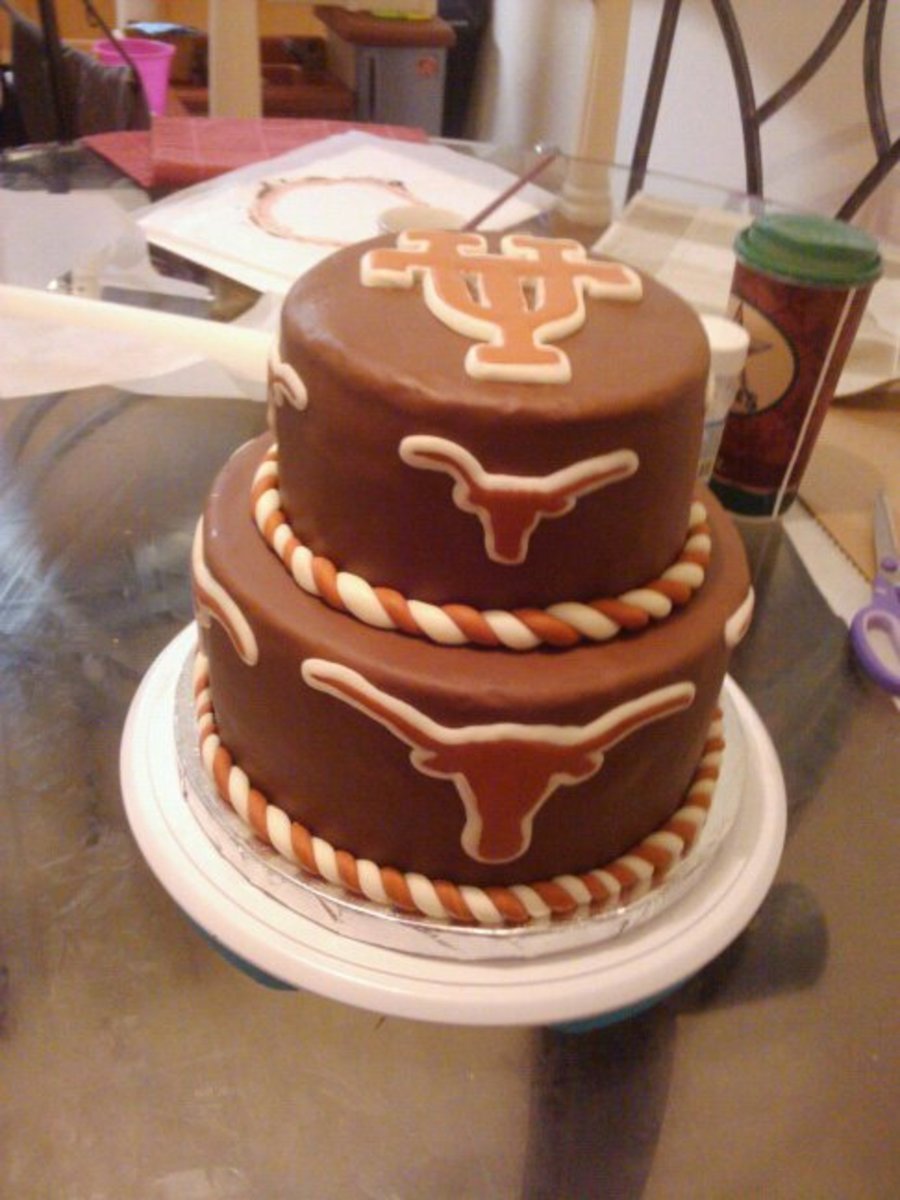 Longhorns Cake - CakeCentral.com