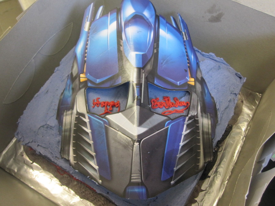 Easy Transformer Cake - CakeCentral.com