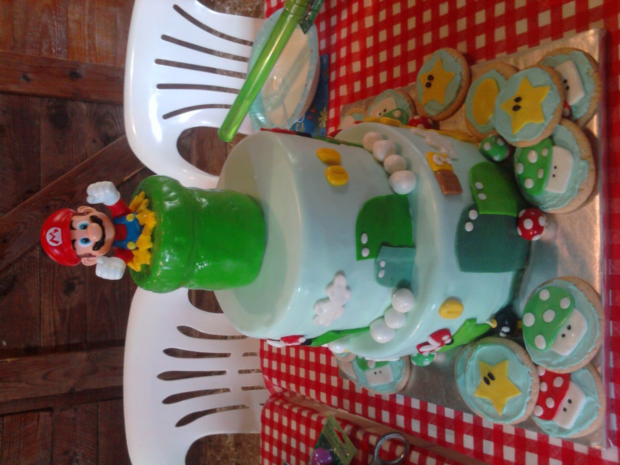 Super Mario - CakeCentral.com