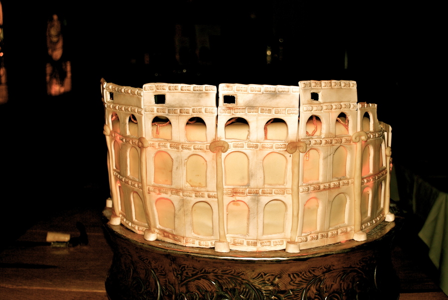 Colosseum - CakeCentral.com