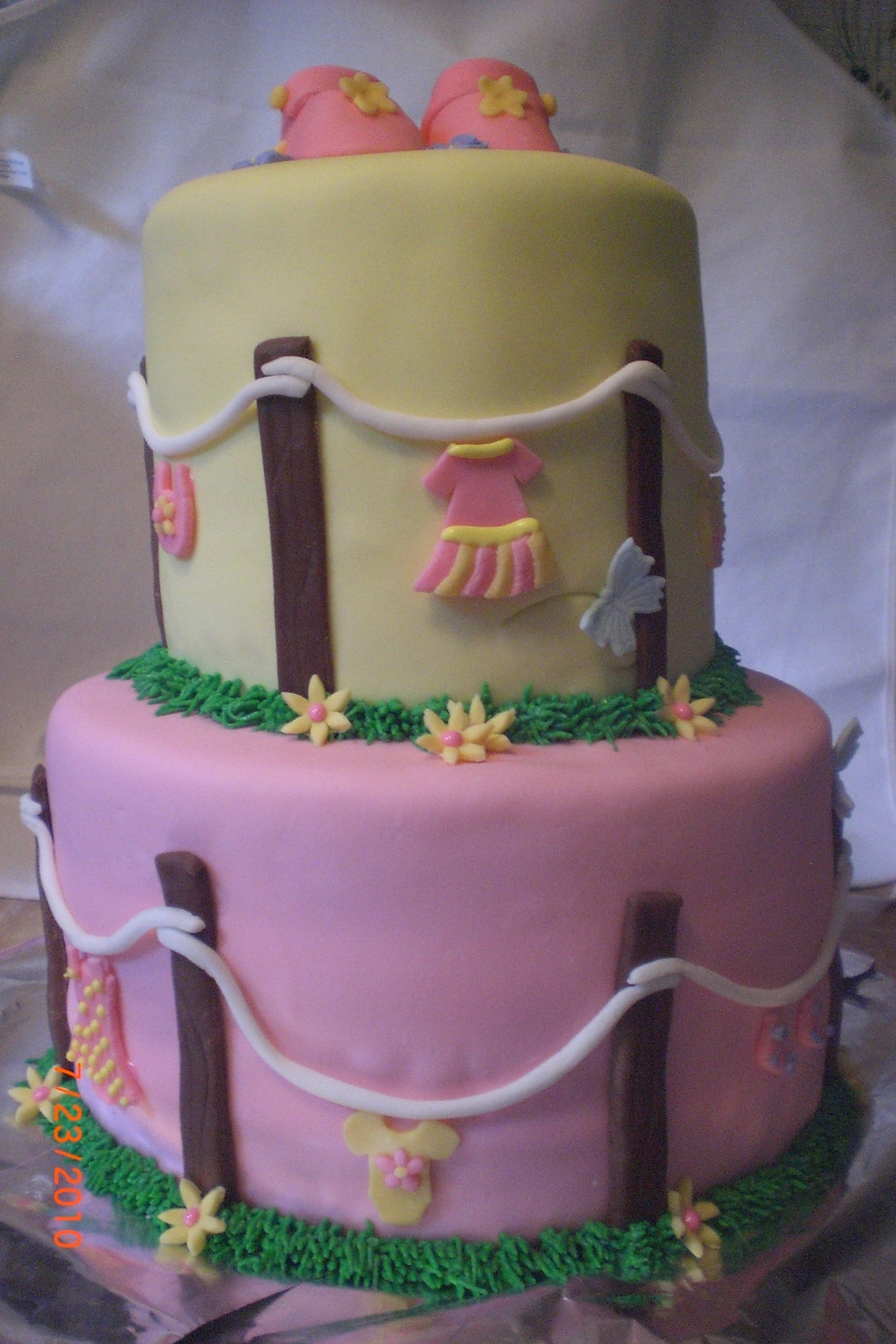 Baby Shower Clothes Line - CakeCentral.com