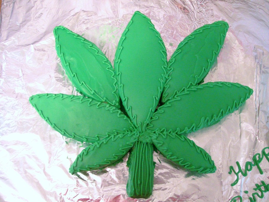 Marijuana Leaf - CakeCentral.com
