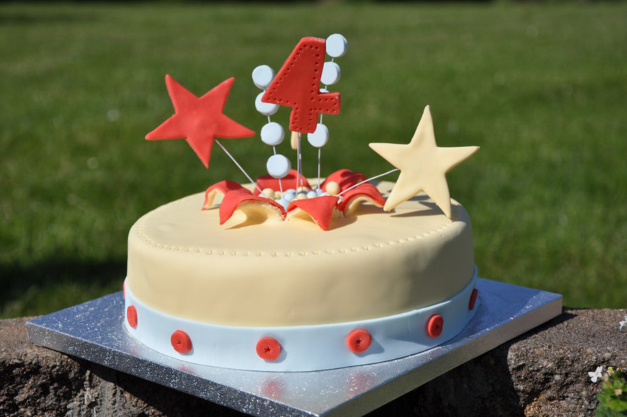 4Th Birthday Exploding Cake - CakeCentral.com