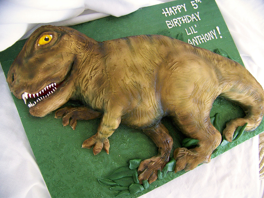 Tyrannosaurus Rex - CakeCentral.com