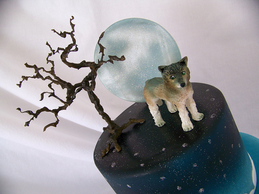 Garden And Wolf Cake - CakeCentral.com