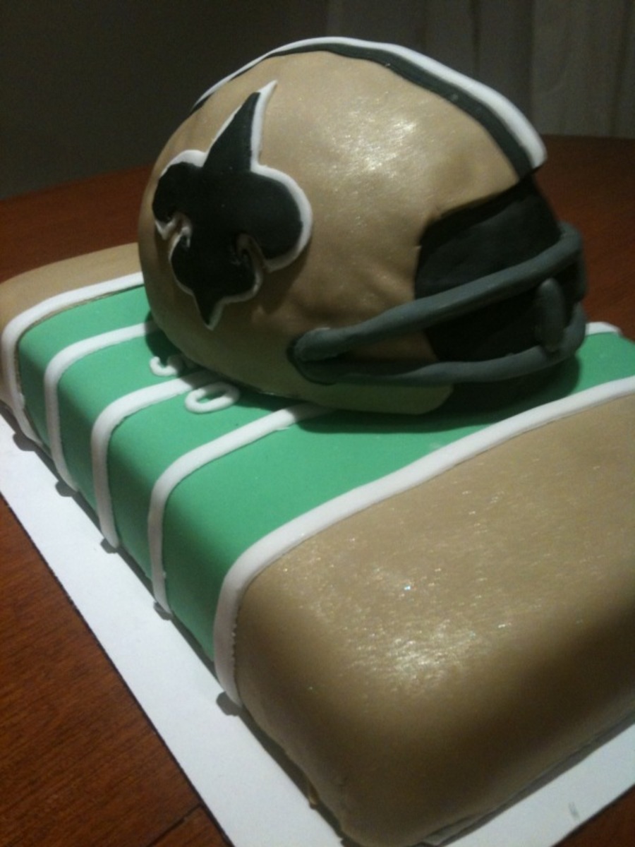 Superbowl '09 Cake - CakeCentral.com