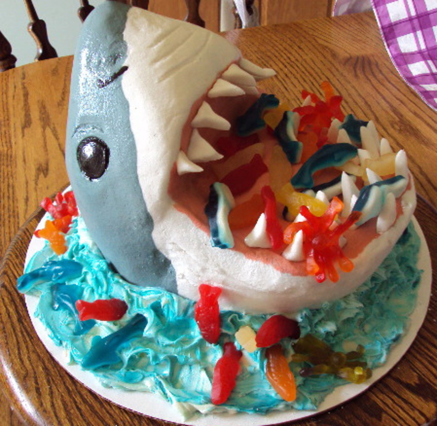 Shark Birthday Cake - CakeCentral.com