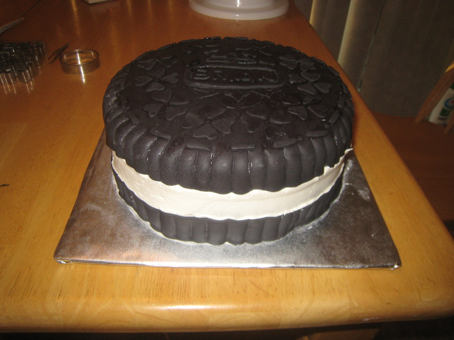 Oreo Cookie Cake - CakeCentral.com