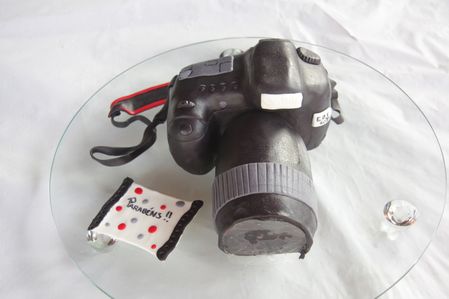 Dad's Camera - CakeCentral.com