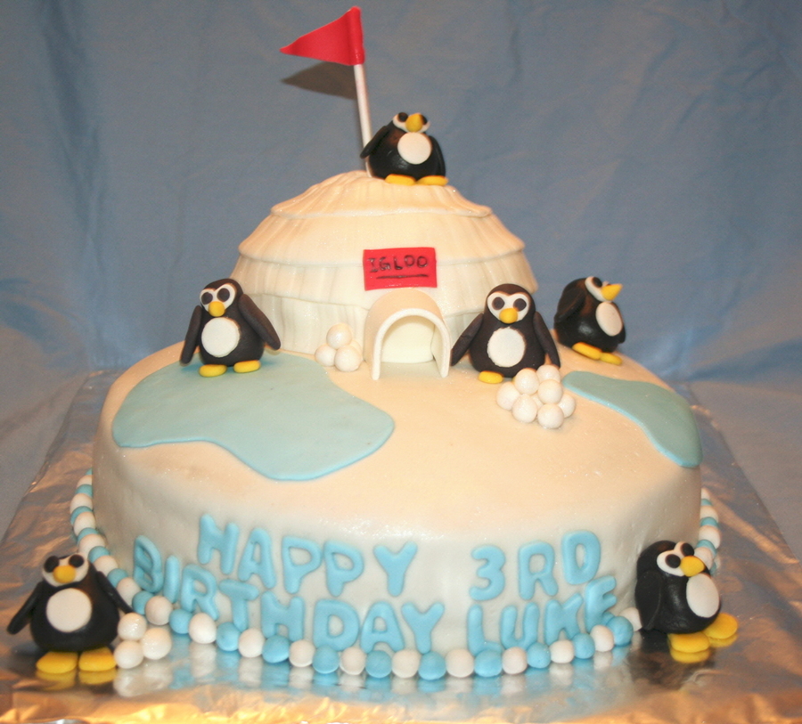 Penguin Cake - CakeCentral.com