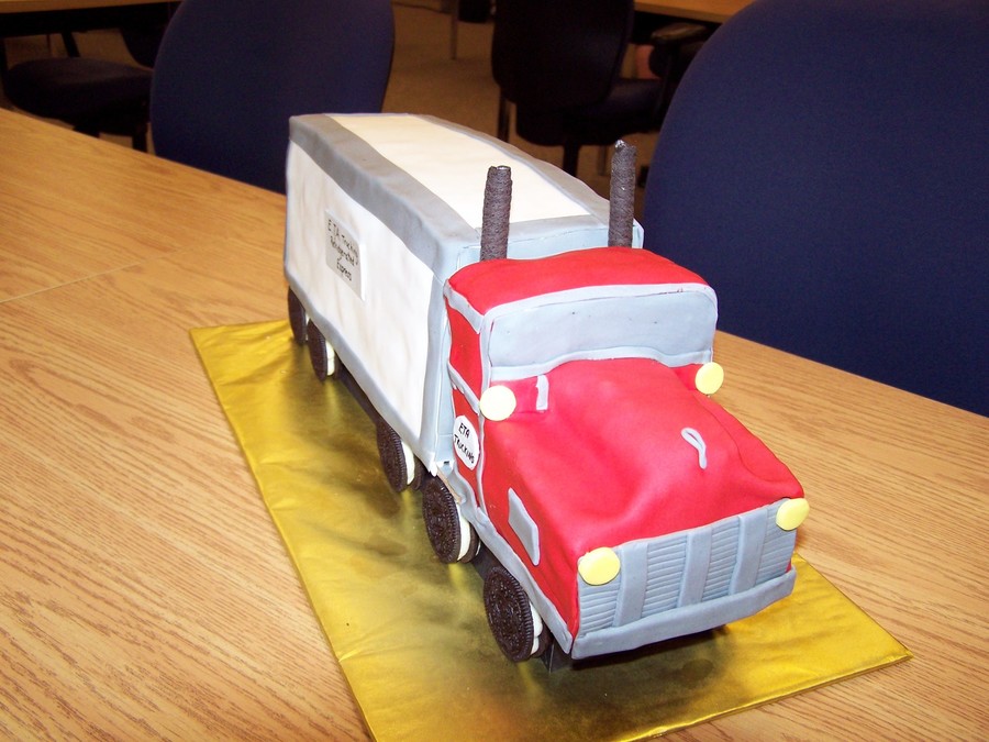 Semi Truck Cake - CakeCentral.com