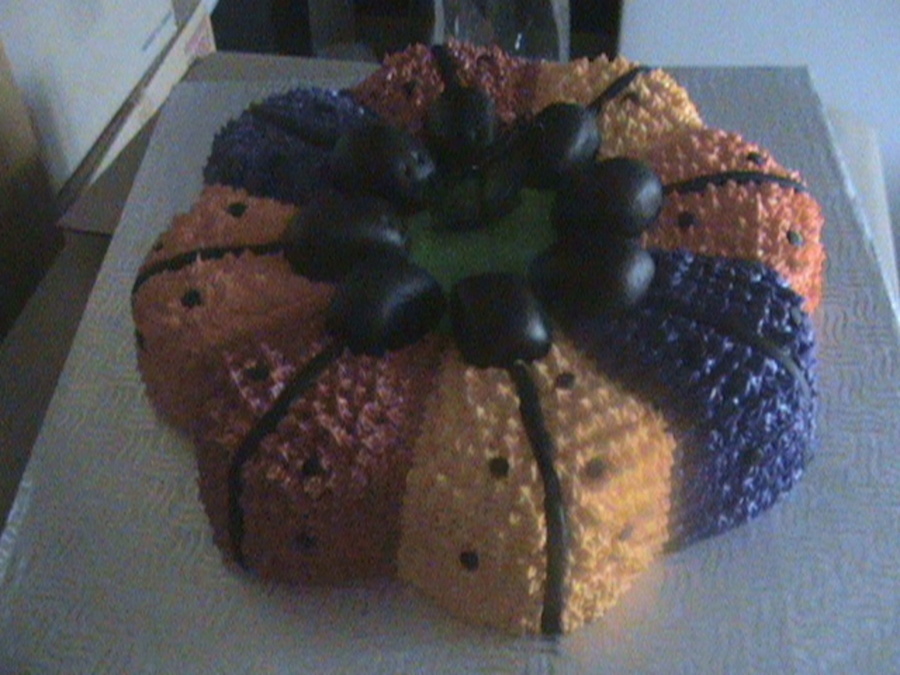 Ladybug Cake - CakeCentral.com