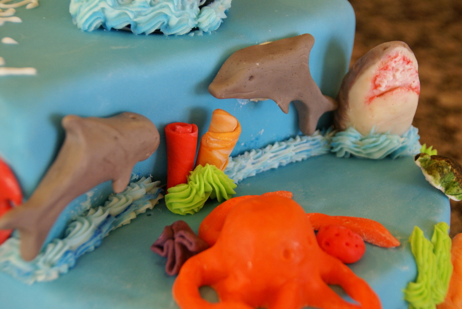 Aquarium Cake - CakeCentral.com