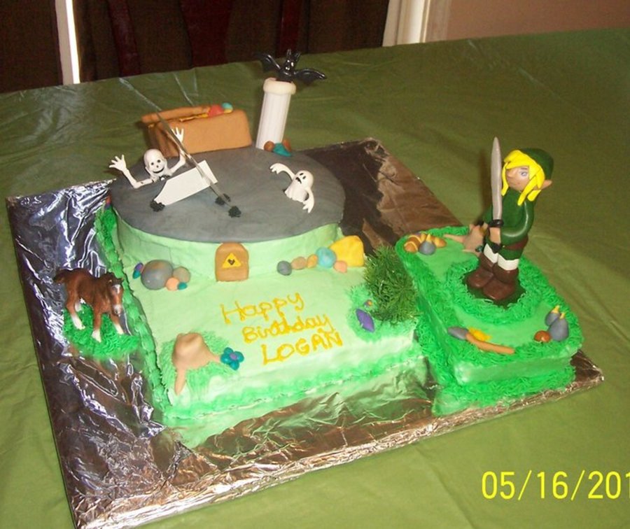 The Legend Of Zelda Cake - Link - CakeCentral.com