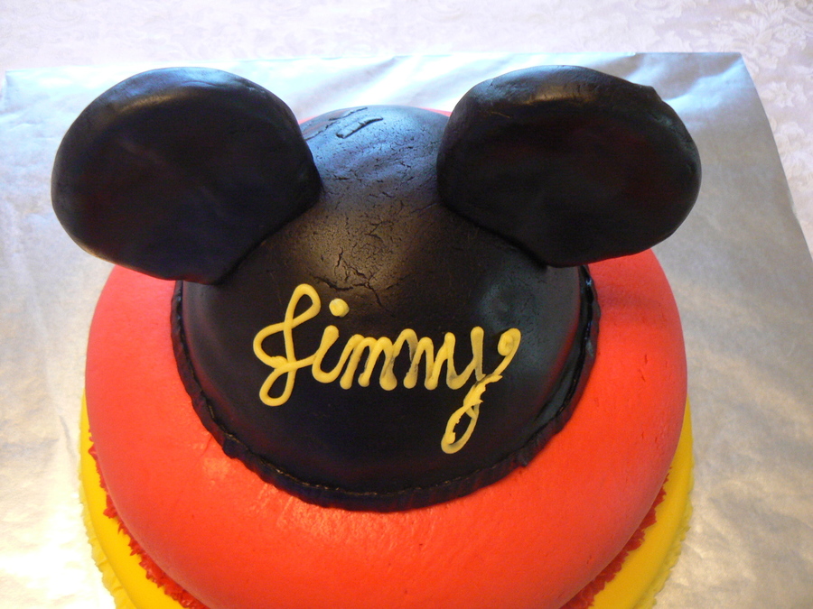 Mickey Ears Cake - CakeCentral.com