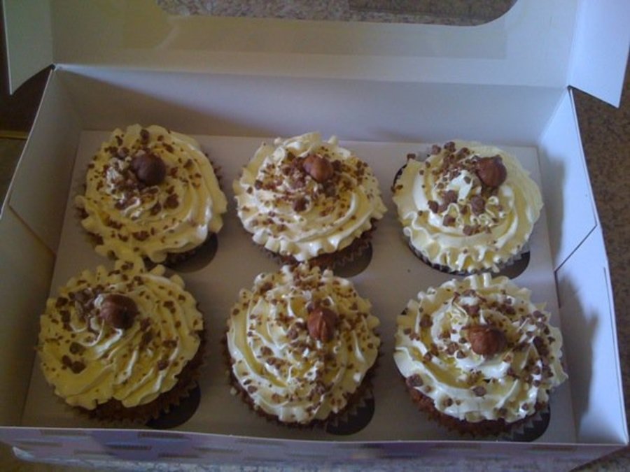 Ferrero Rocher Cuppies - CakeCentral.com