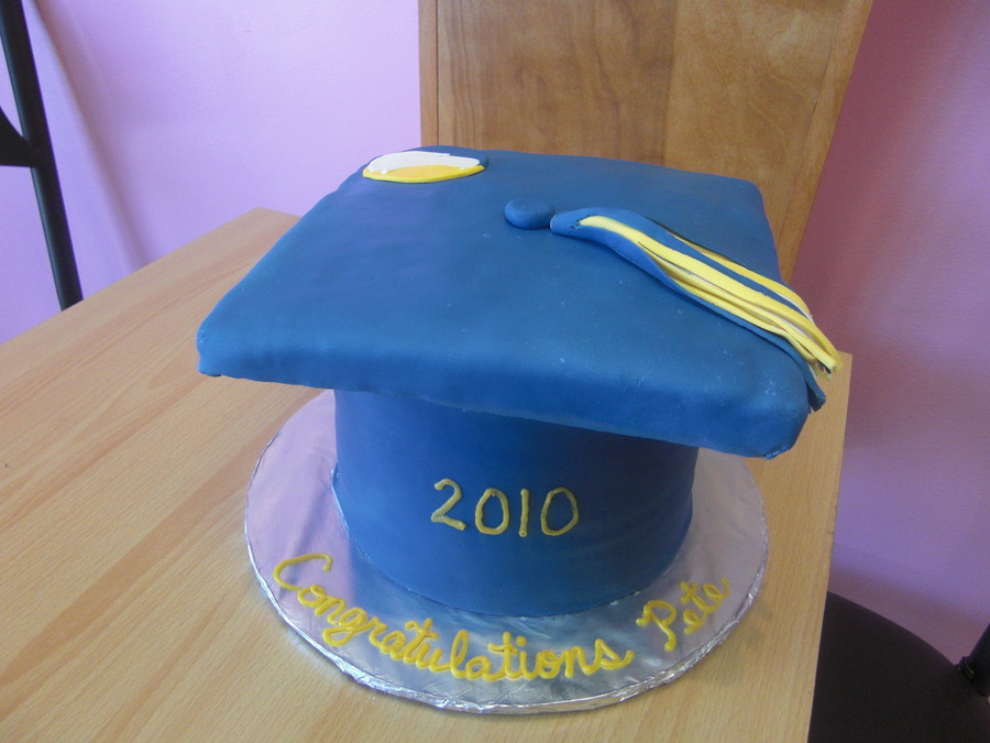 Graduation Cap - CakeCentral.com