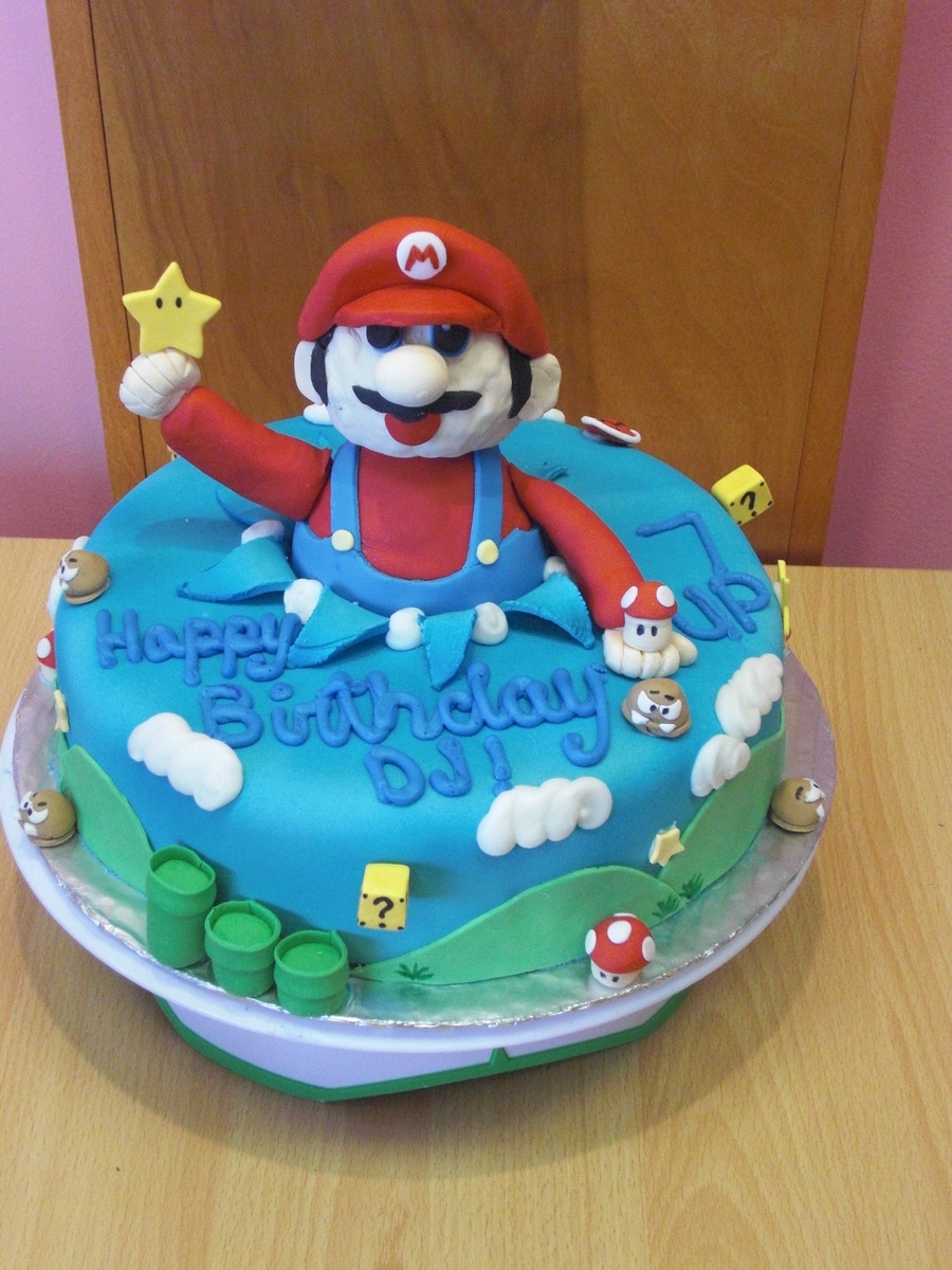 Super Mario - CakeCentral.com
