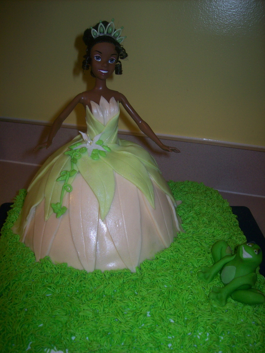 Princess & The Frog Cake - CakeCentral.com