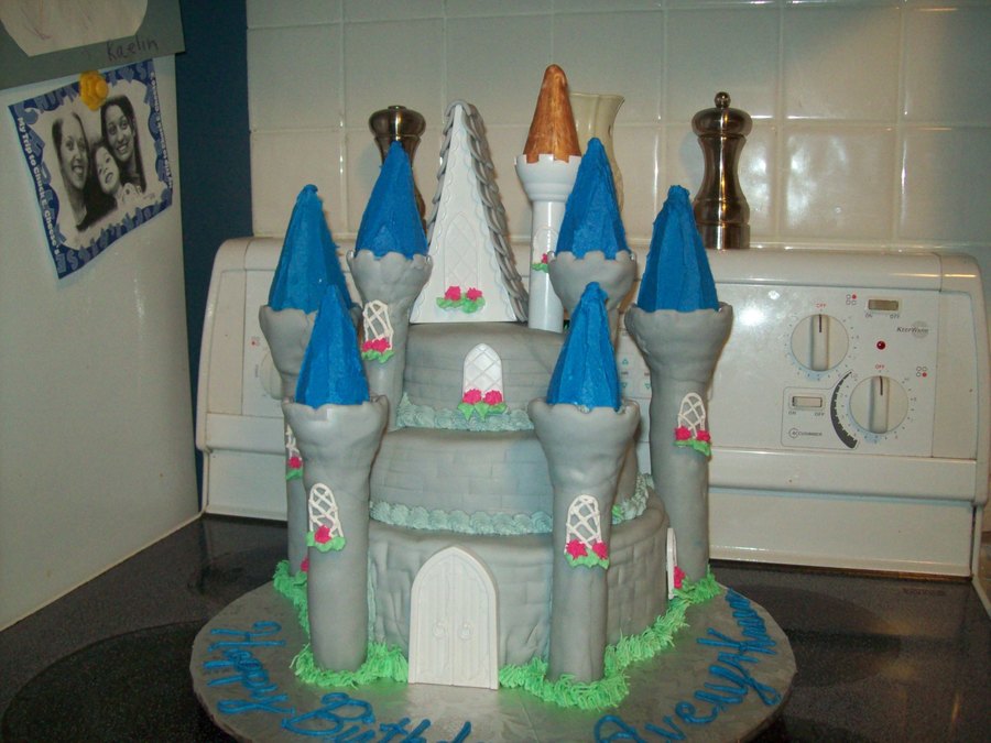 Cinderella Castle Cake - CakeCentral.com