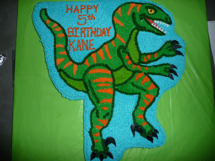 Velociraptor Cake - CakeCentral.com